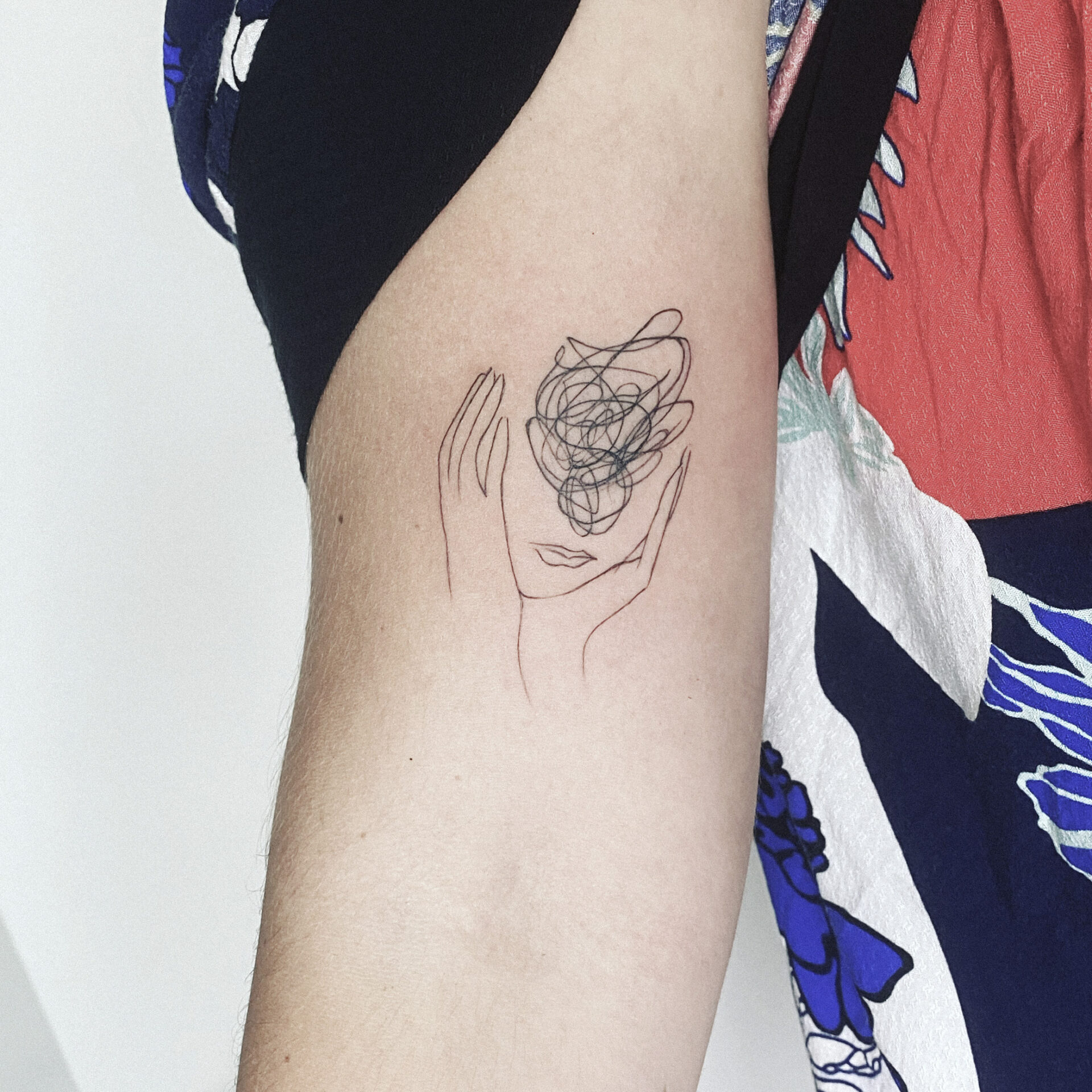 La delicadeza de los tatuajes de línea fina | Circe Tattoo